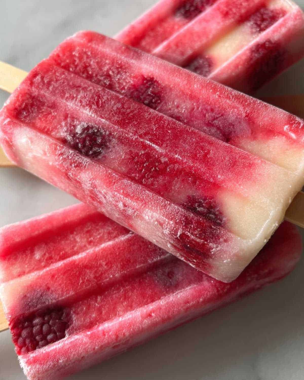 Homemade Berry Lemonade Popsicles for Kids: A Cool 1-2 Punch ...