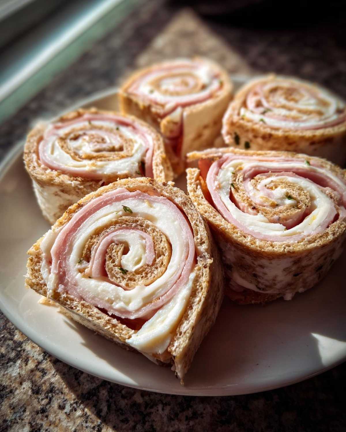Simple Kid-Friendly Bento Box Turkey Roll-Ups: A Stress-Free Win for 1 ...