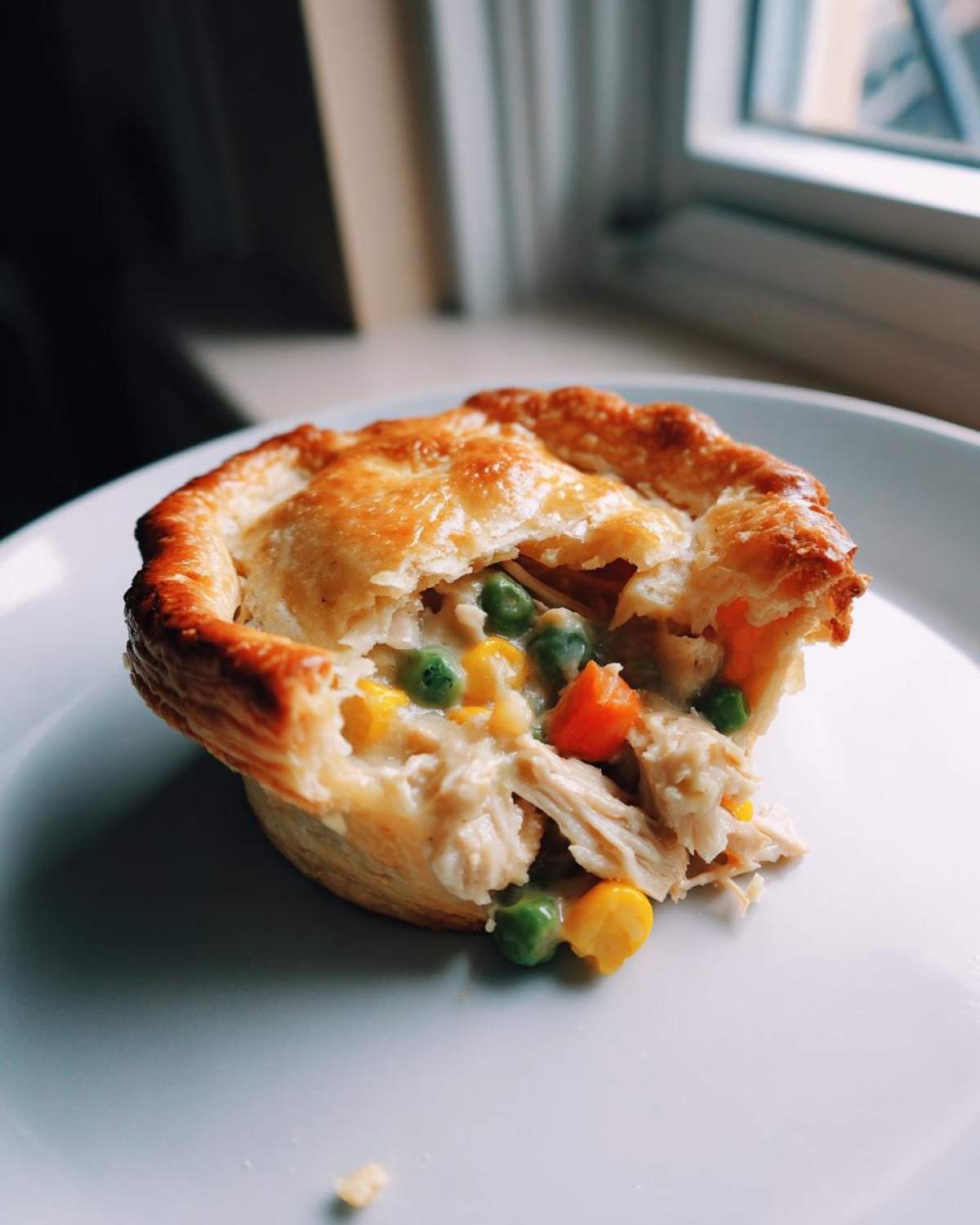 Divine Kid-Friendly Mini Chicken Pot Pies: 1 Perfect Meal - childrecipe.com
